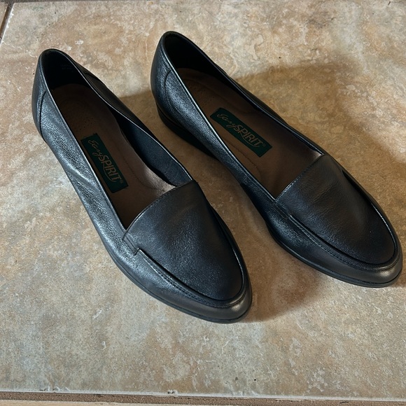 Easy Spirit | Shoes | Easy Spirit Black Soft Leather Loafers Pointed ...